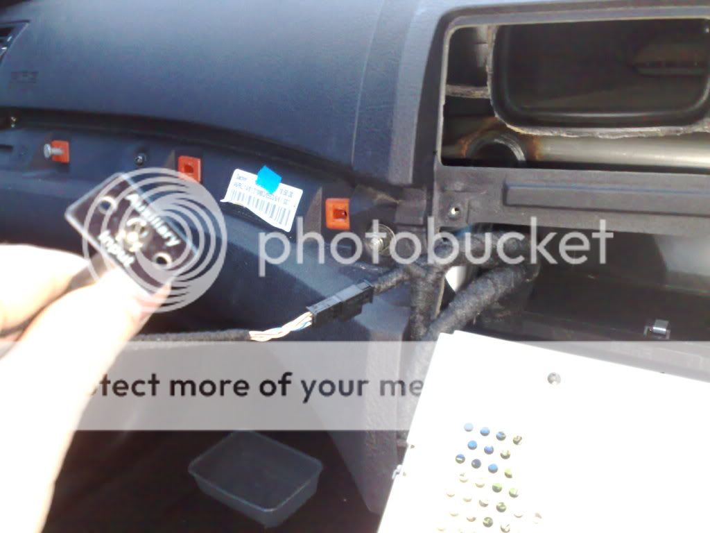 Aux connector install for sat nav unit - how to. | The M3cutters