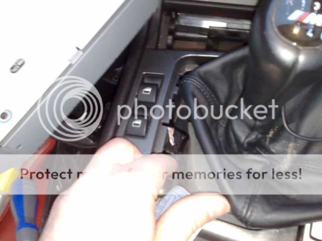 Aux connector install for sat nav unit - how to. | The M3cutters