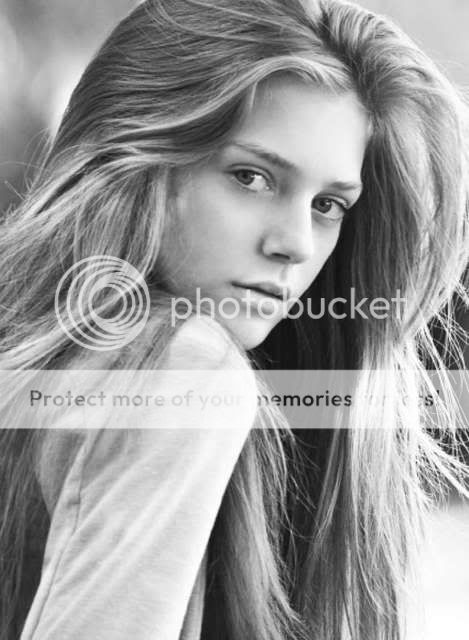 Emily Smith | the Fashion Spot