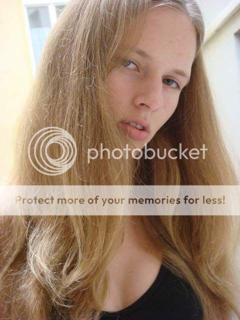 Hanka D | the Fashion Spot